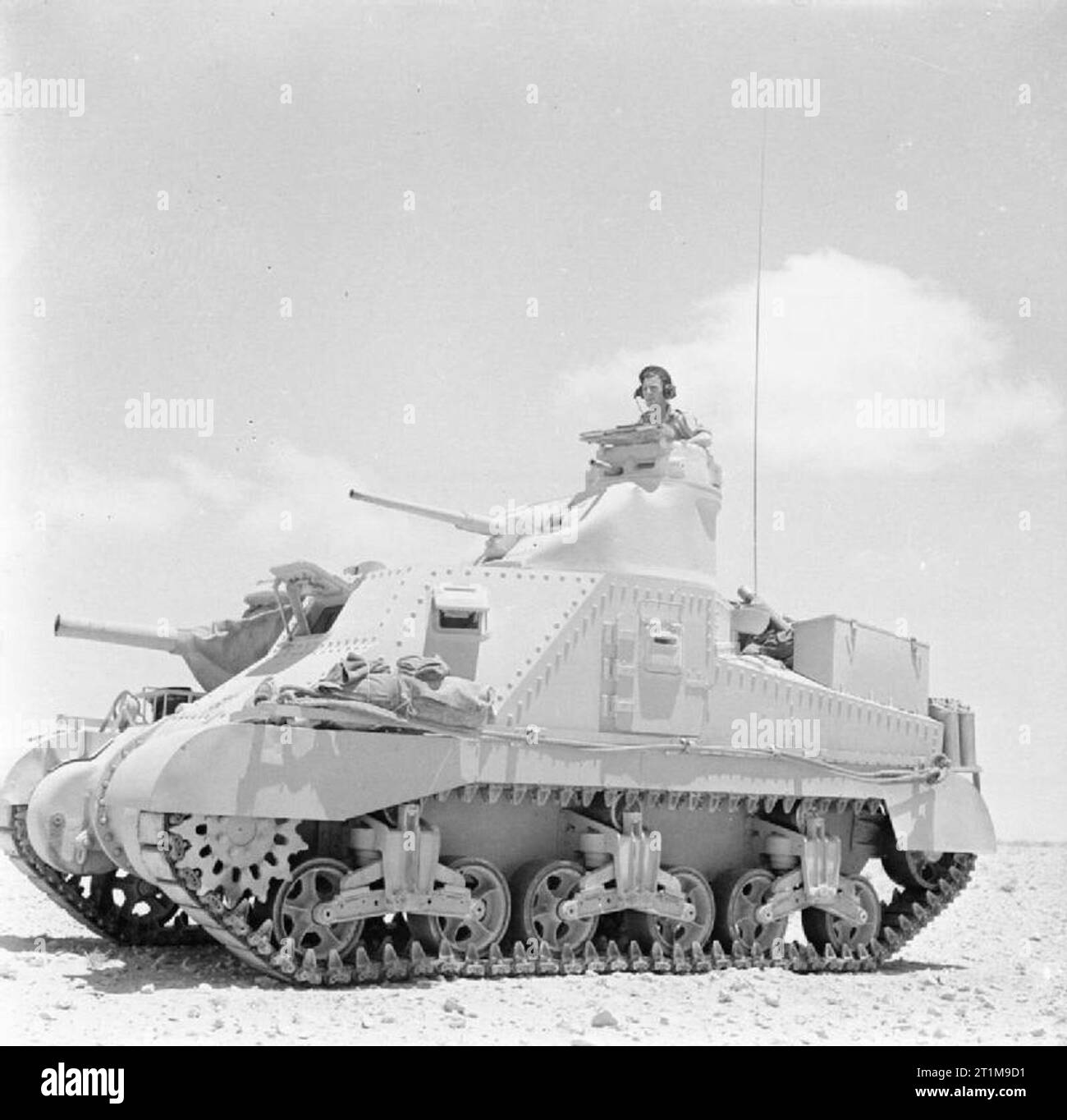 The British Army in North Africa Lee tank of 'C' Squadron, 4th (Queen's ...