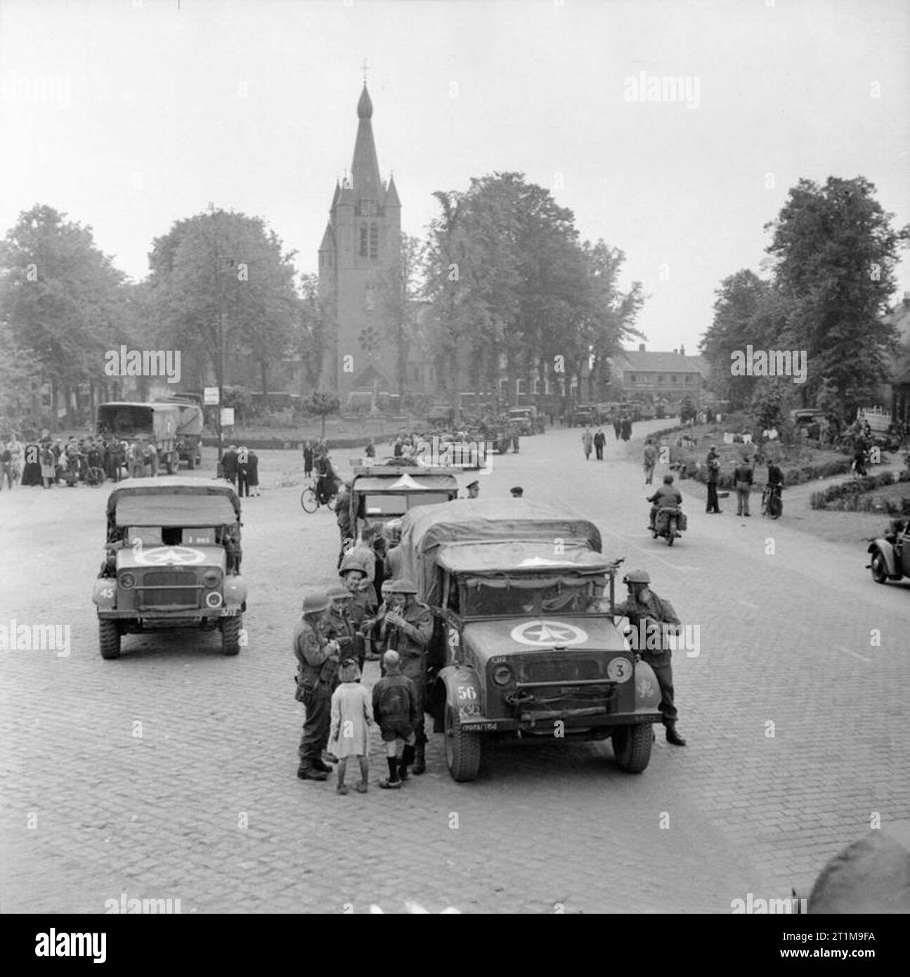 The British Army in North-west Europe 1944-45 Bedford MWD trucks and ...