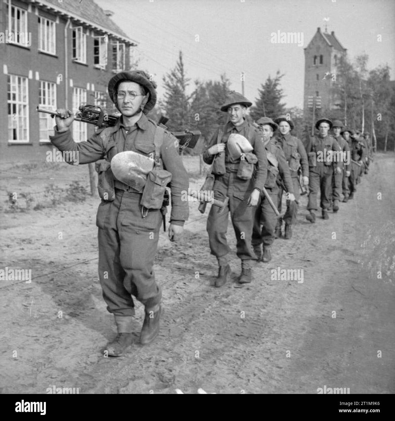 The British Army in North-west Europe 1944-45 Men of the King's ...