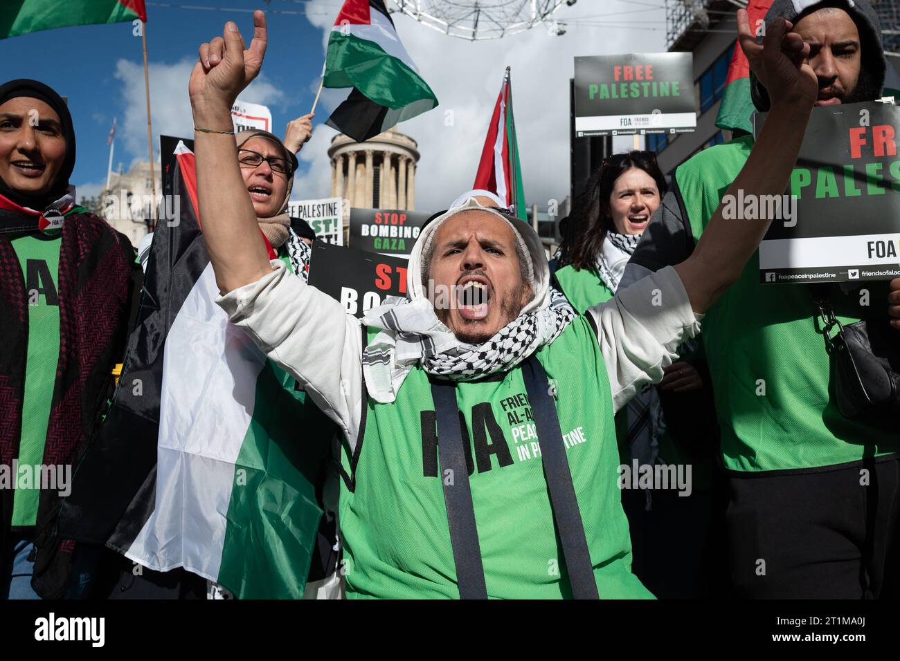 London, UK. 14 October, 2023. Thousands of Palestine supporters march ...