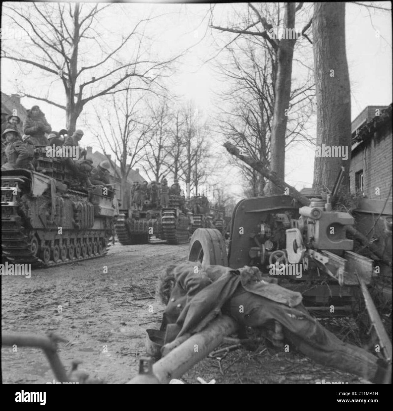 German light infantry gun 1945 hi-res stock photography and images - Alamy