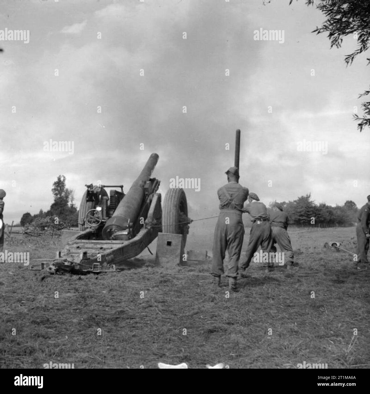 The British Army in North-west Europe 1944-45 7.2-inch howitzer in ...
