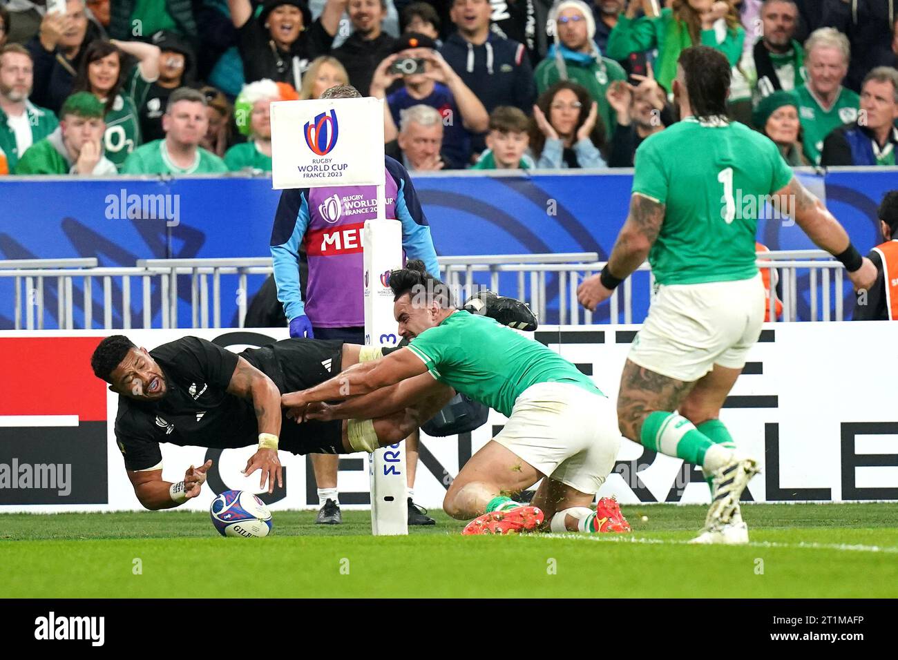 New Zealand's Ardie Savea scores his side's second try of the game ...