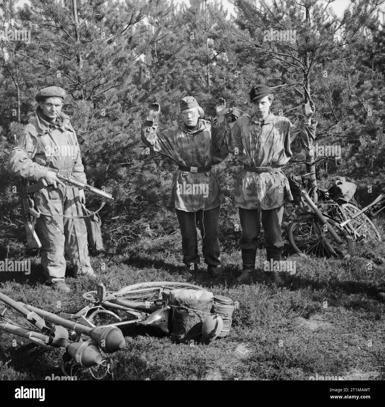 Two guards with weapons Black and White Stock Photos & Images - Alamy