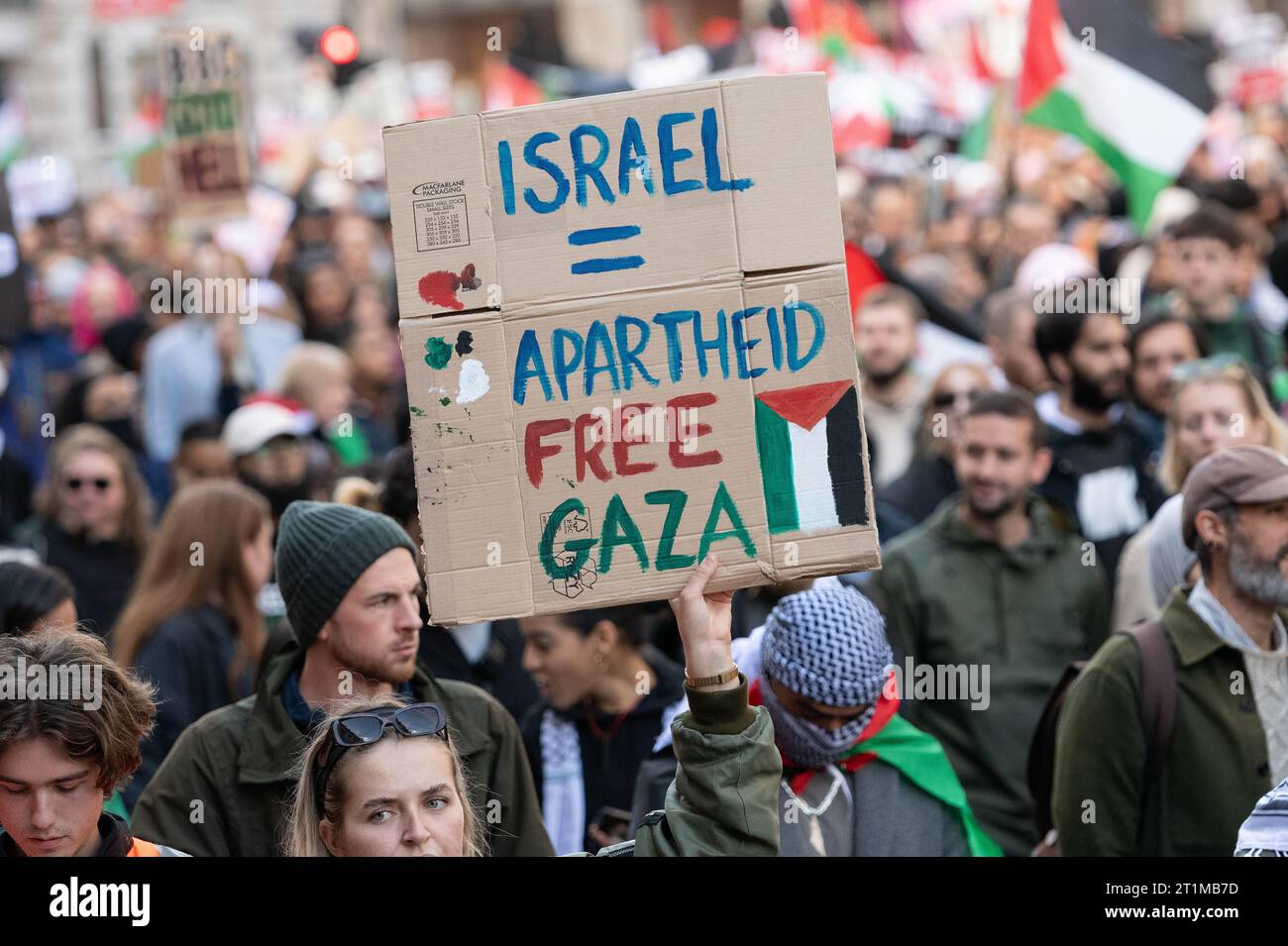 London, UK. 14 October, 2023. Thousands of Palestine supporters march ...