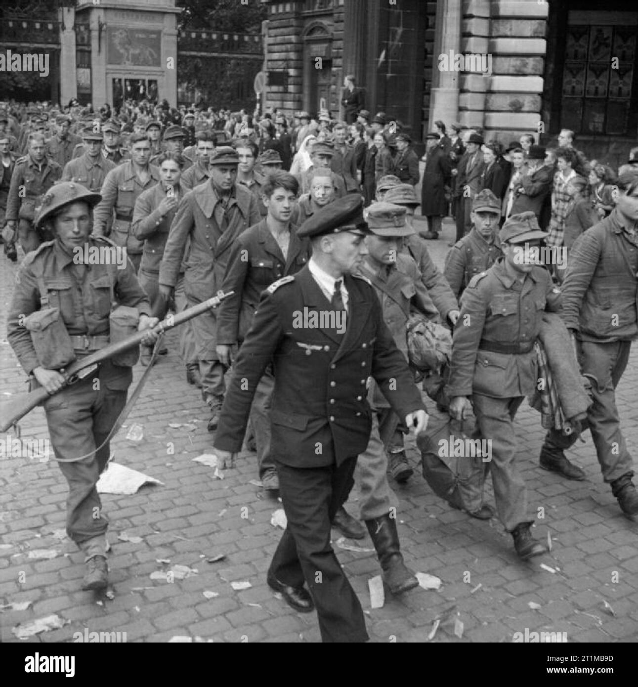 The British Army in North-west Europe 1944-45 German prisoners being ...