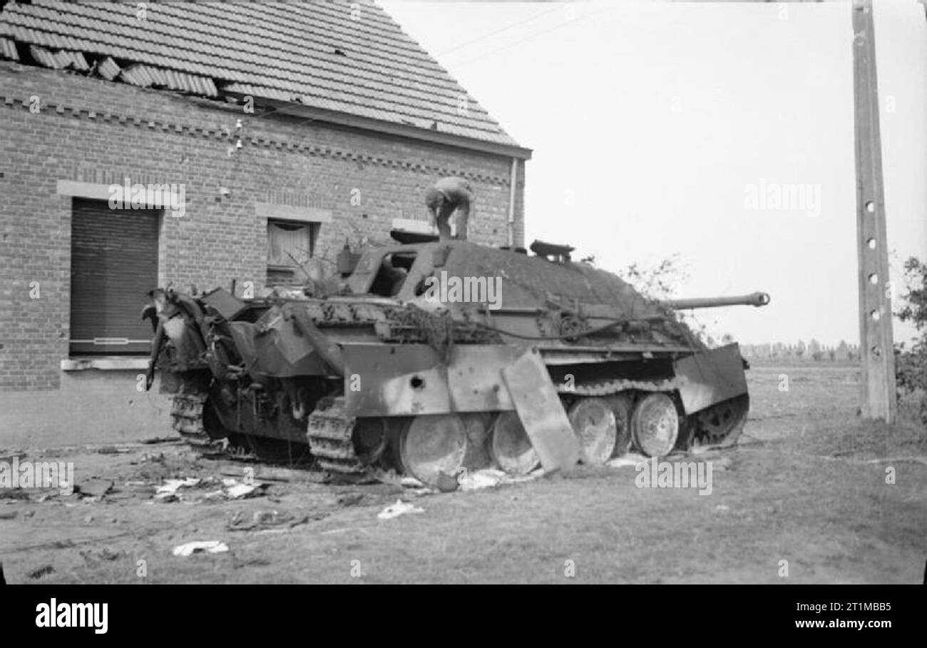 The British Army in North-west Europe 1944-45 Knocked-out German ...