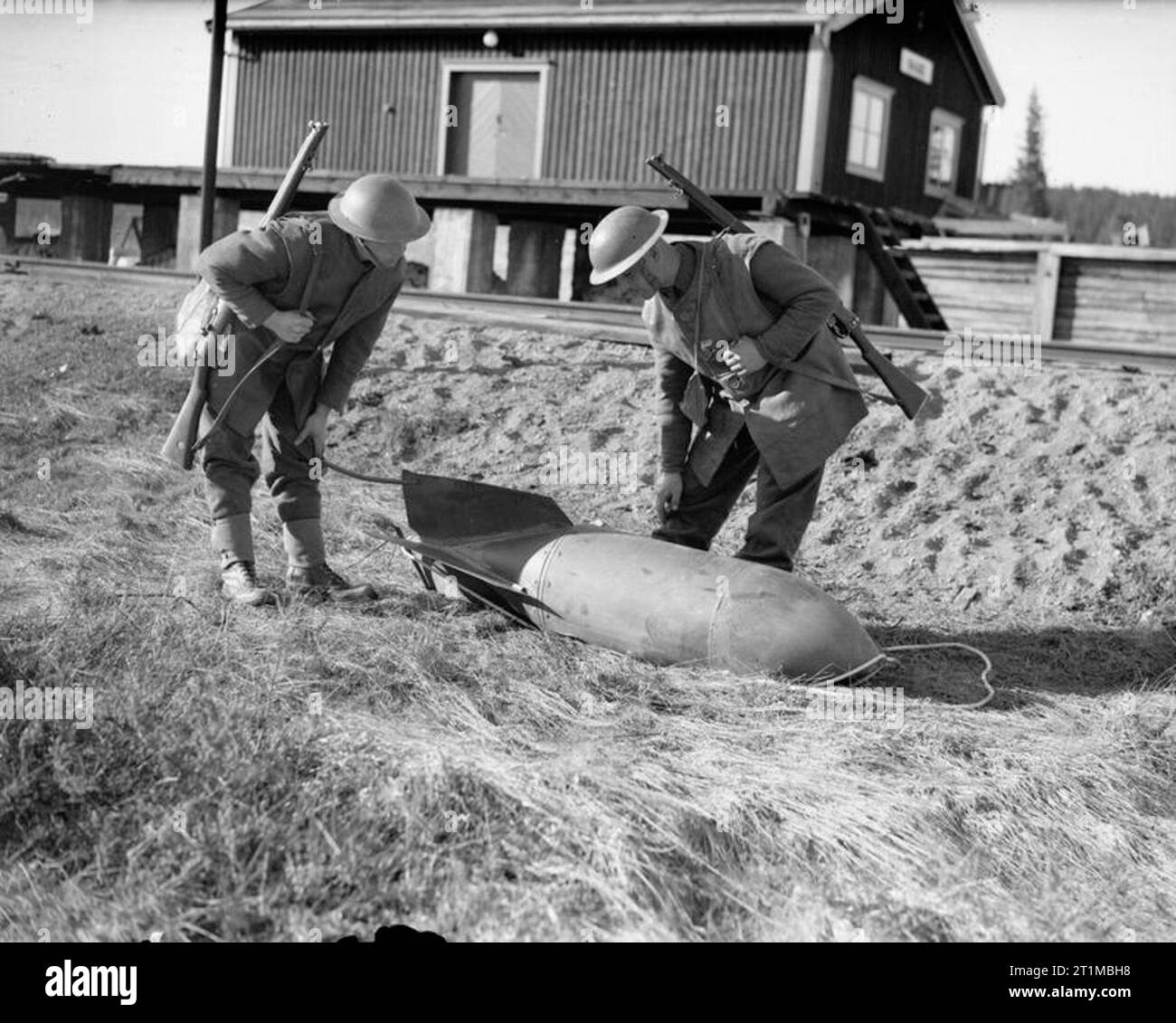 The British Army in Norway April - June 1940 Troops examine an ...