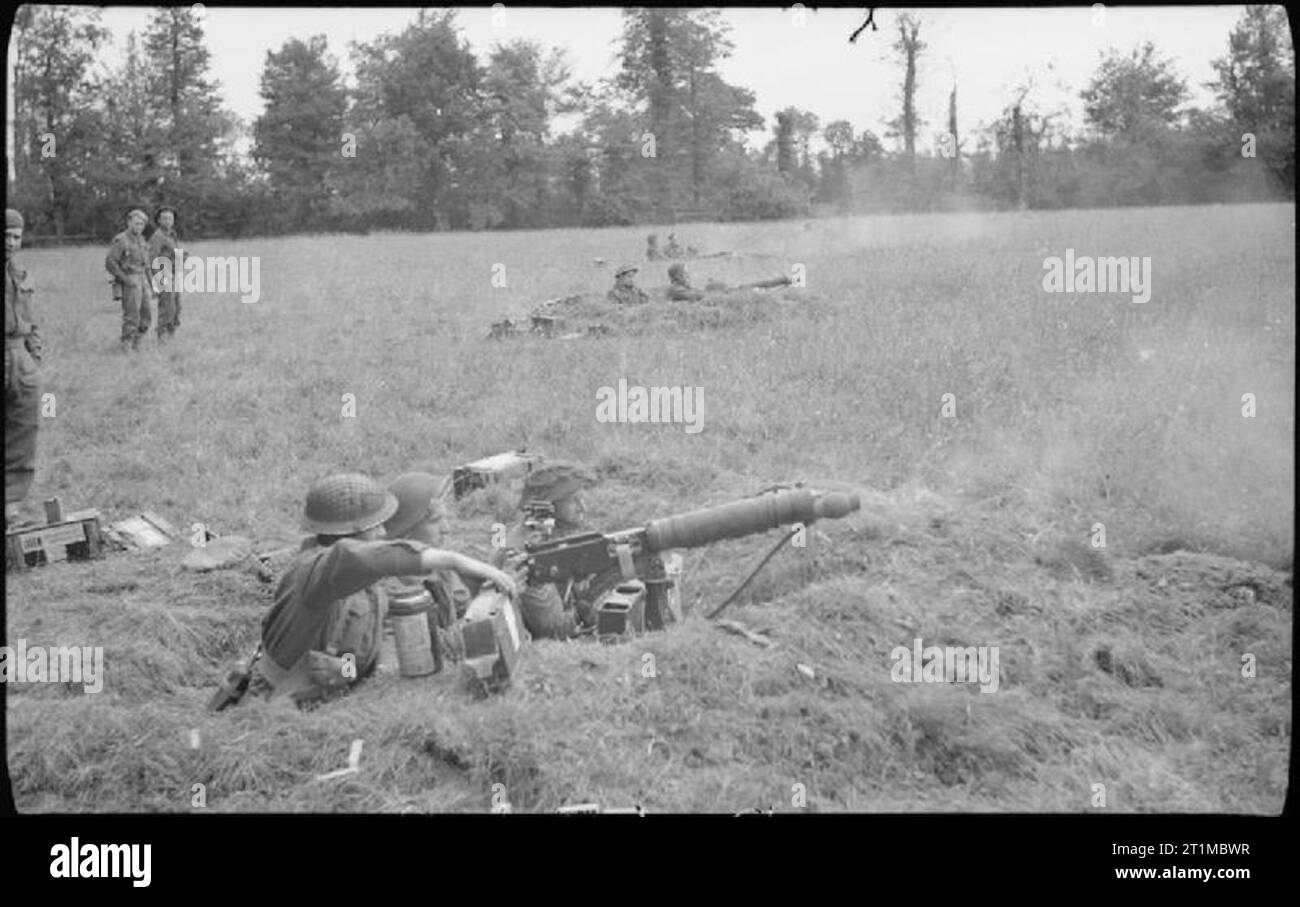 The British Army in the Normandy Campaign 1944 Vickers machine guns of ...