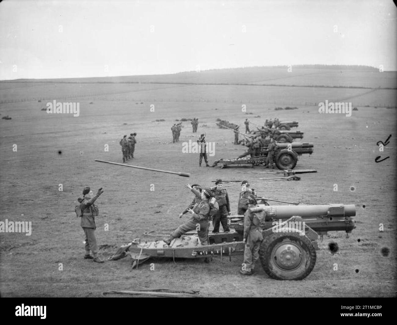The British Army in the United Kingdom 1939-45 6-inch howitzers of 79th ...