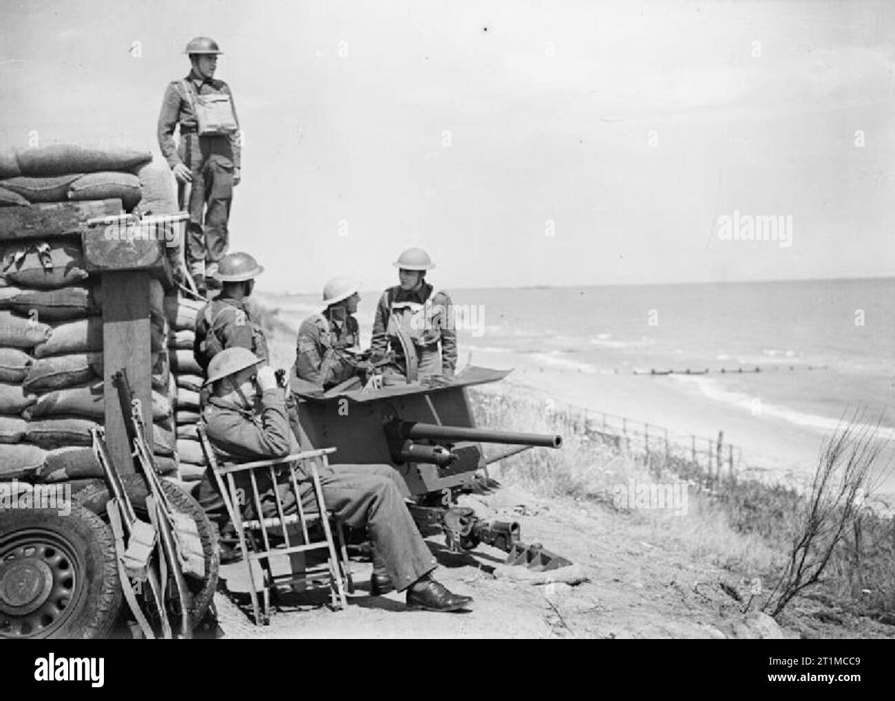 The British Army in the United Kingdom 1939-1945 An anti-tank crew on ...