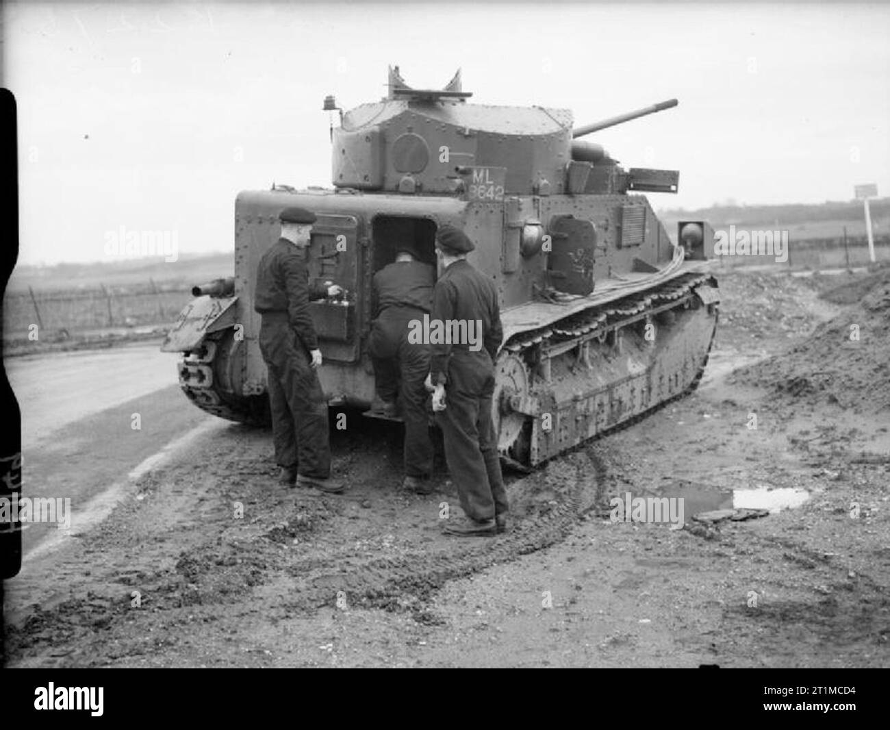 The British Army in the United Kingdom 1939-45 Vickers Medium Mk II ...