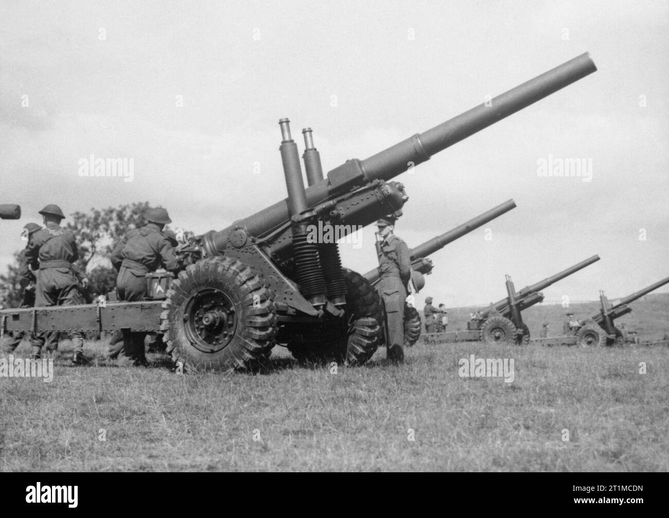 The British Army in the United Kingdom 1939-45 5.5-inch guns of 240th ...