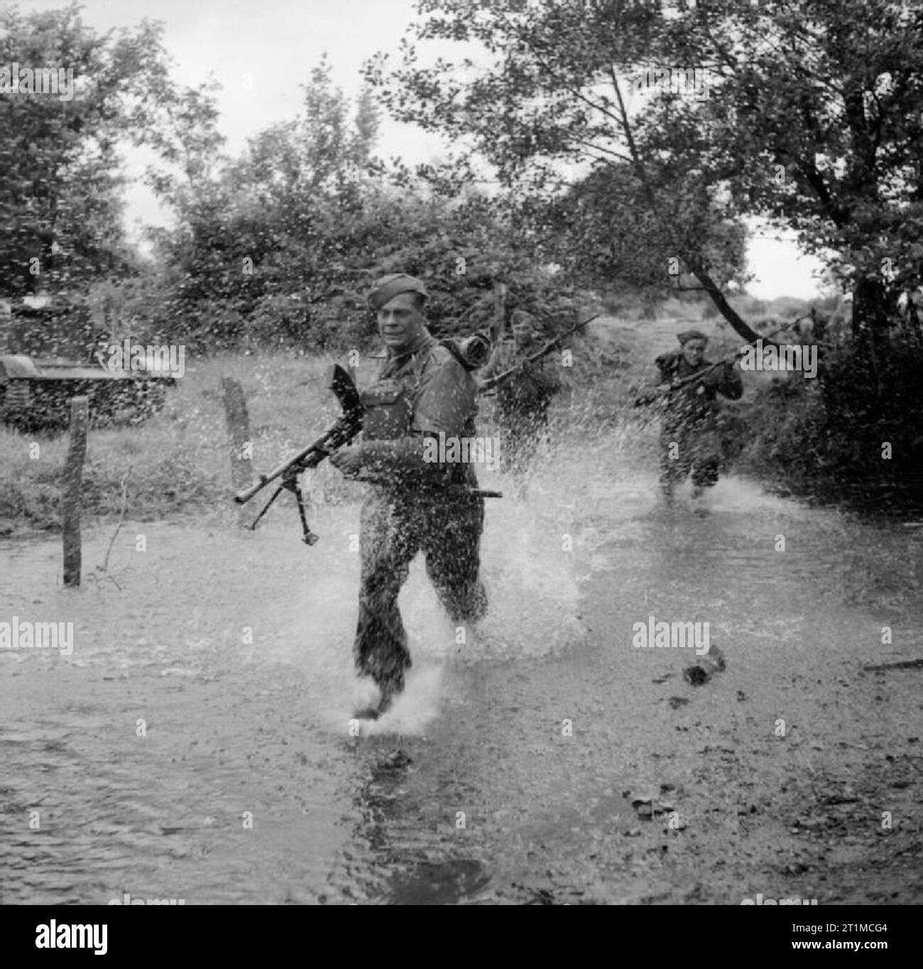 The British Army in the United Kingdom 1939-45 An infantry patrol ...