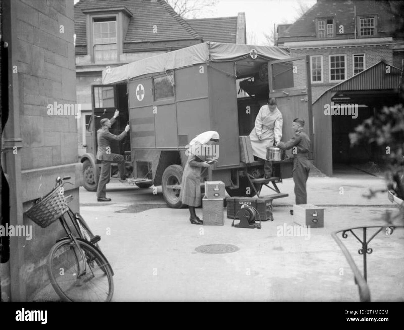 1940 surgery hi-res stock photography and images - Alamy