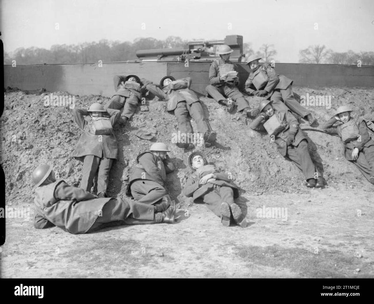 The British Army in the United Kingdom 1939-45 Royal Artillery 3.7-inch ...