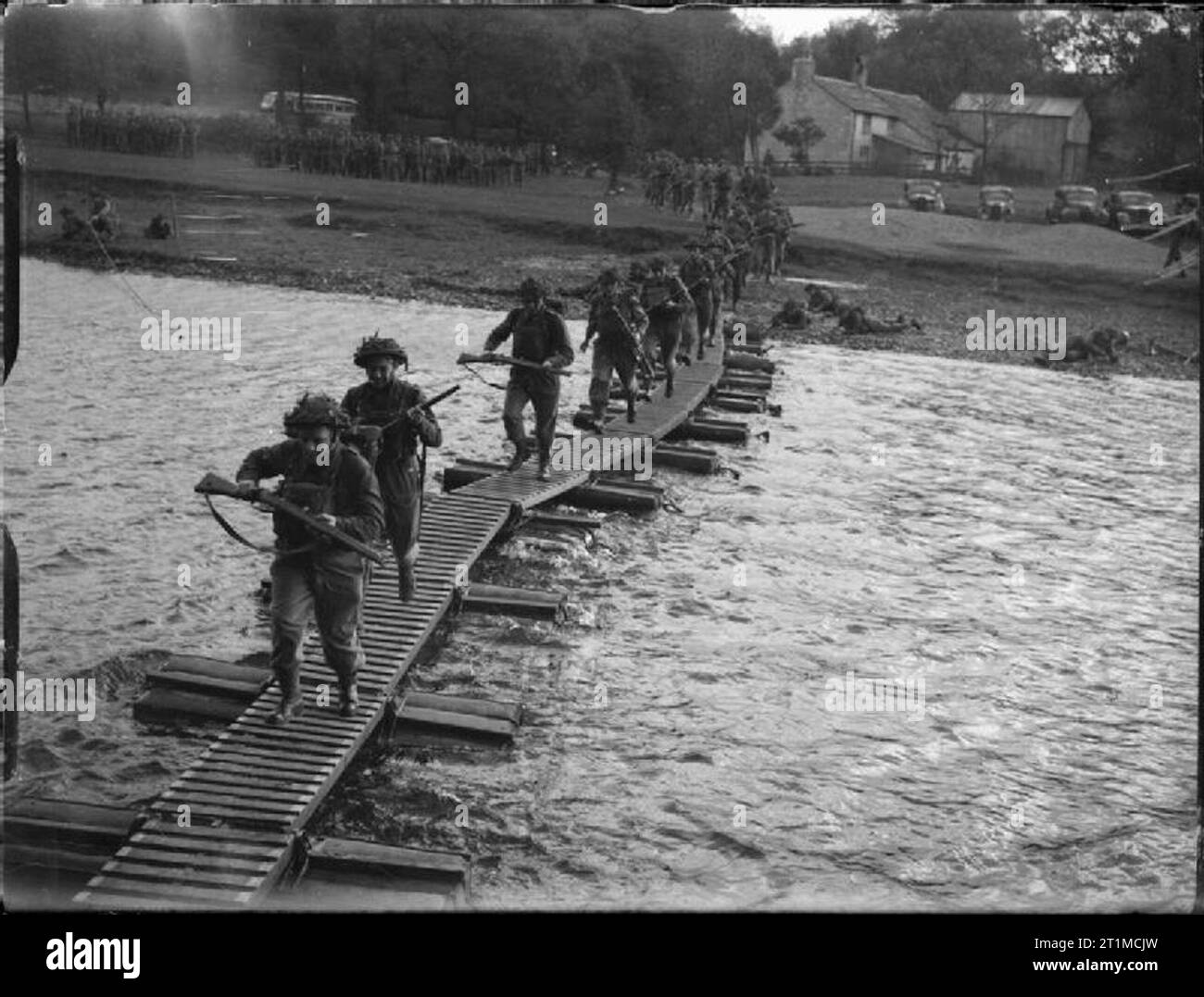 The British Army in the United Kingdom 1939-45 Sappers from 1st ...