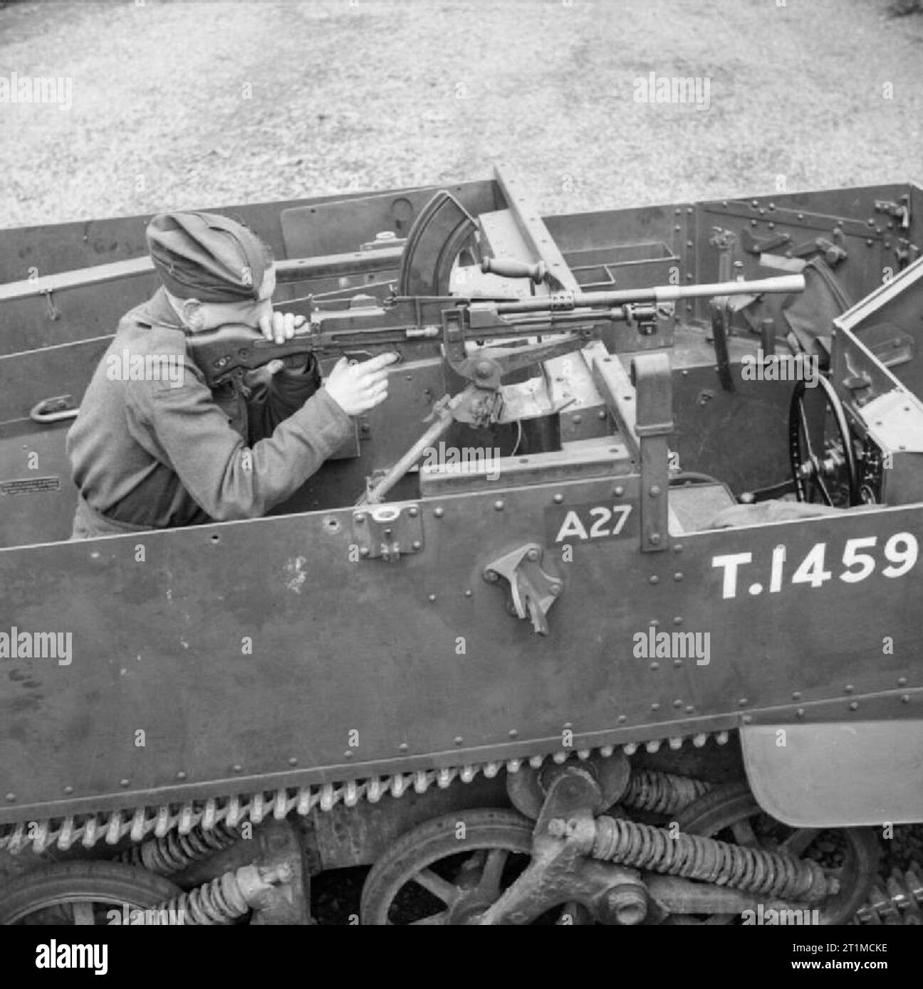 The British Army in the United Kingdom 1939-45 Bren gun mounting on a ...