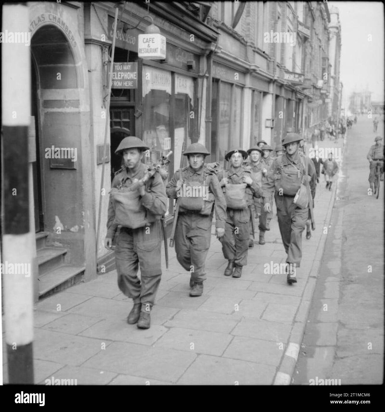The British Army in the United Kingdom 1939-45 An infantry section ...