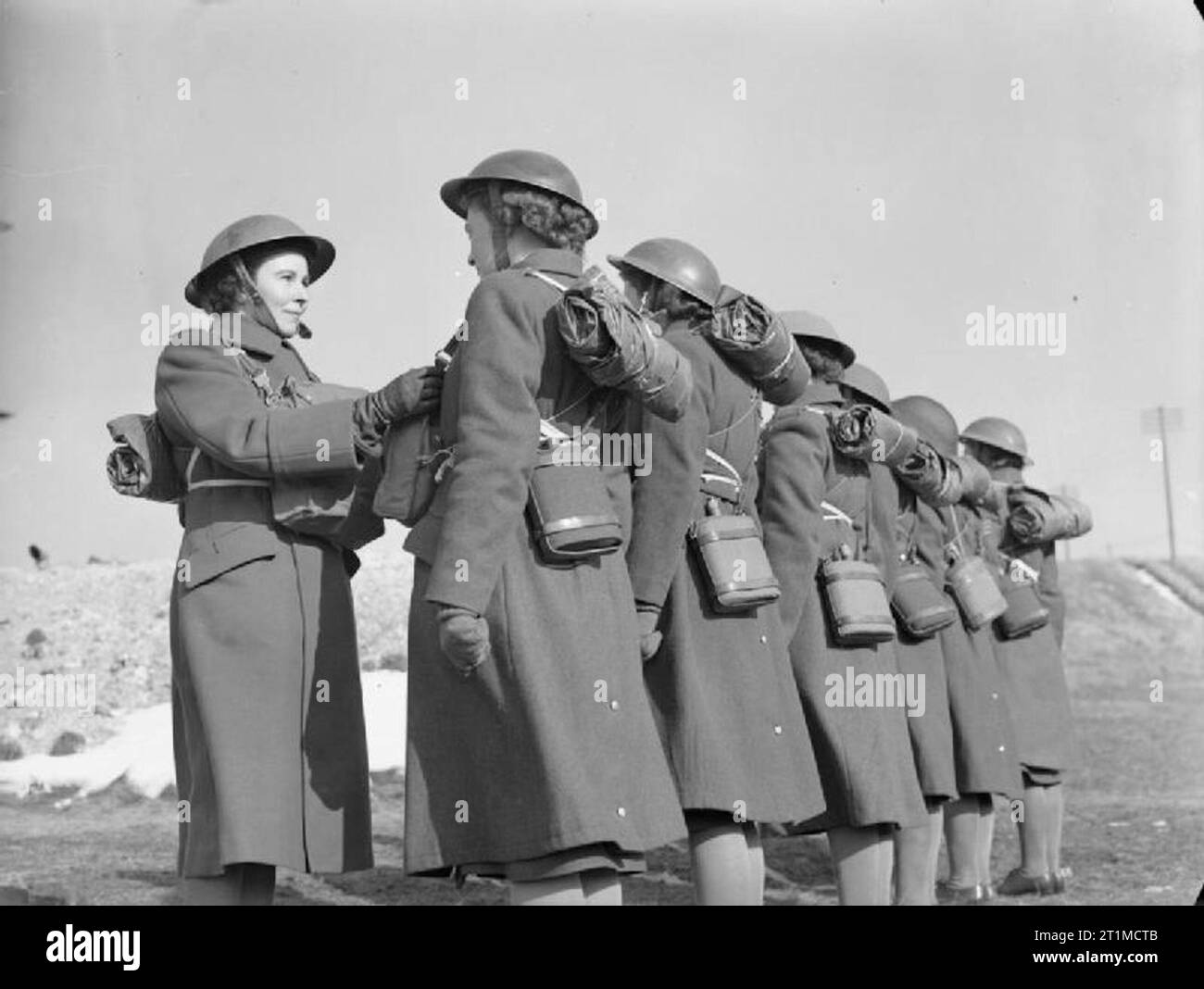 The British Army in the United Kingdom 1939-45 Members of the ATS ...