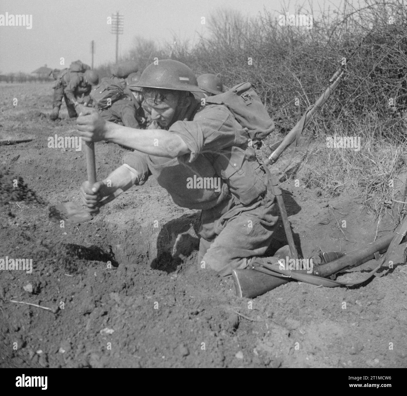 The British Army in the United Kingdom 1939-45 Men of 1st/7th Battalion ...
