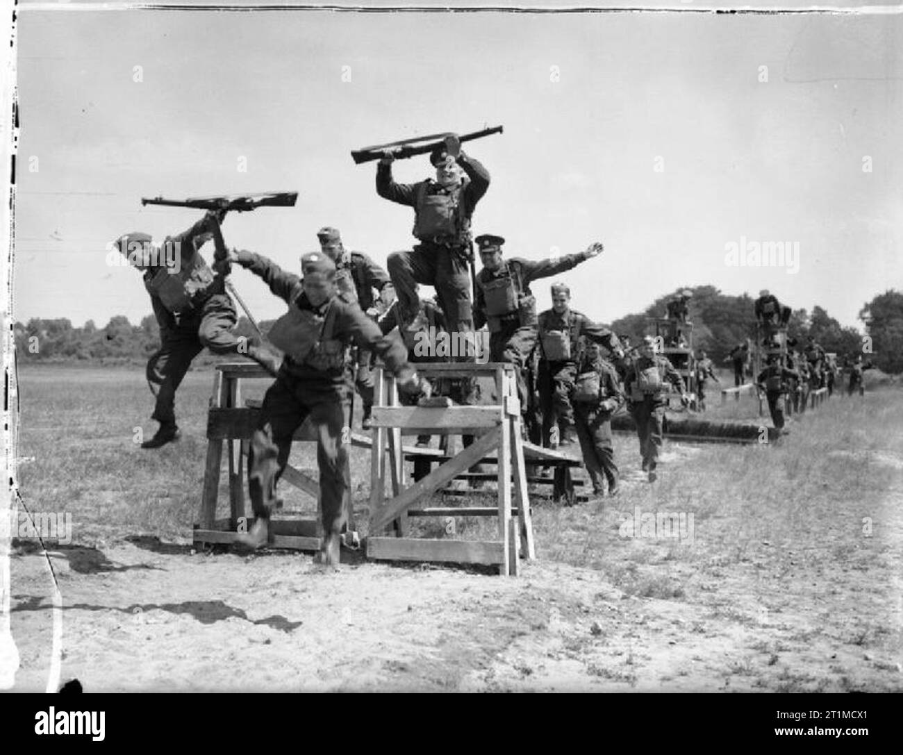 The British Army in the United Kingdom 1939-45 Men of the Coldstream ...