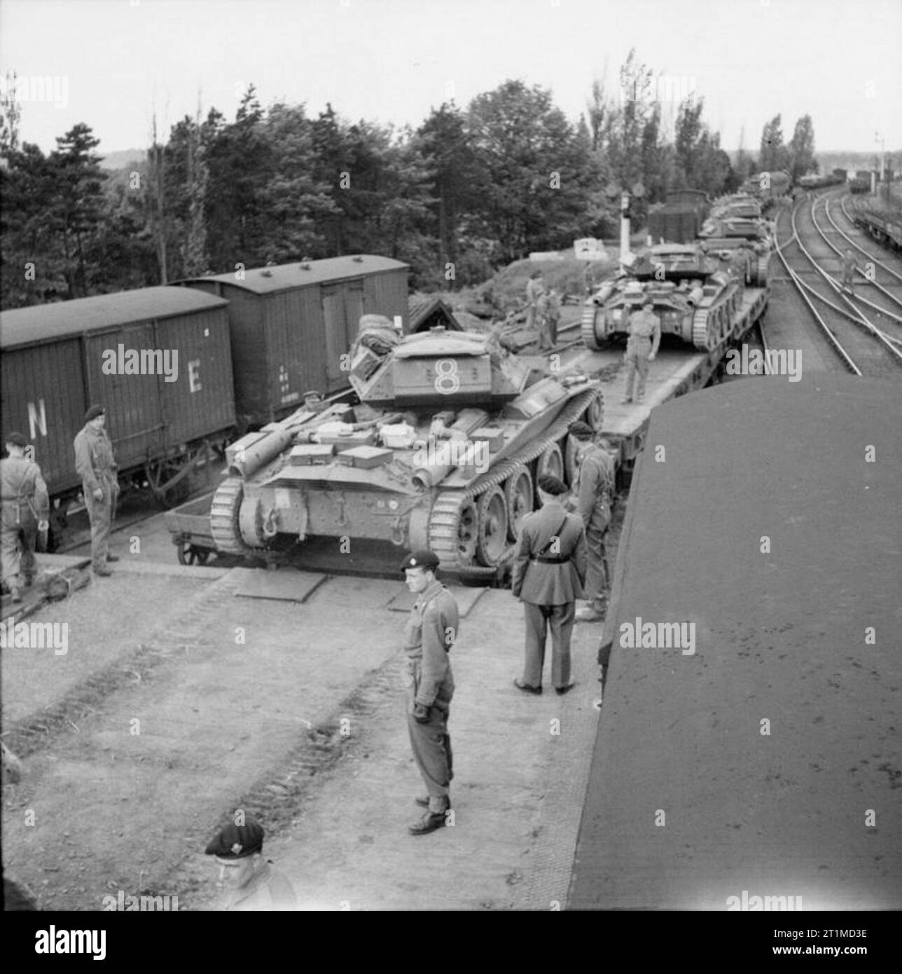 The British Army in the United Kingdom 1939-45 Covenanter tanks of 5th ...