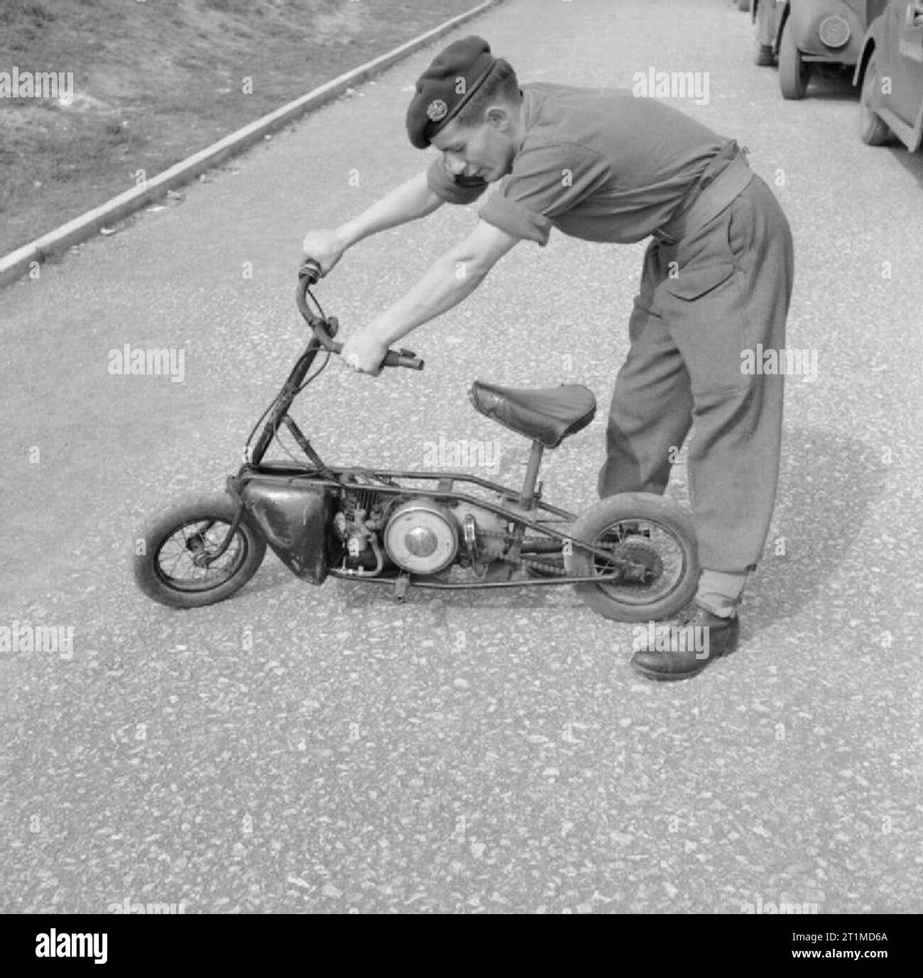The British Army in the United Kingdom 1939-45 Welbike - folding 2 ...