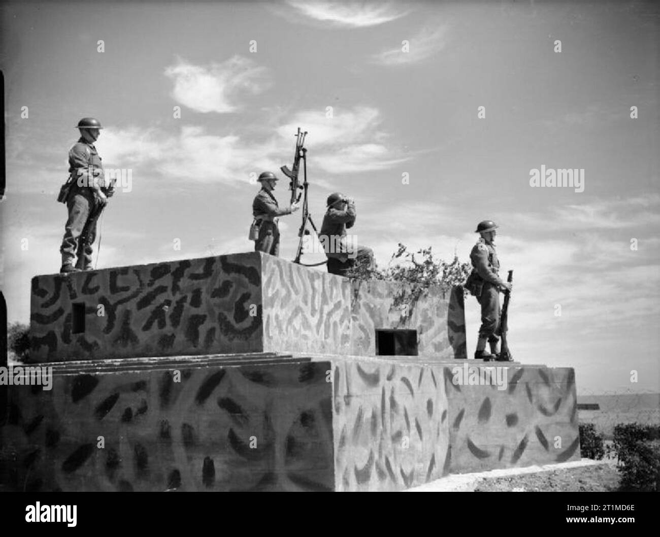 The British Army in the United Kingdom 1939-45 A Bren gun and riflemen ...