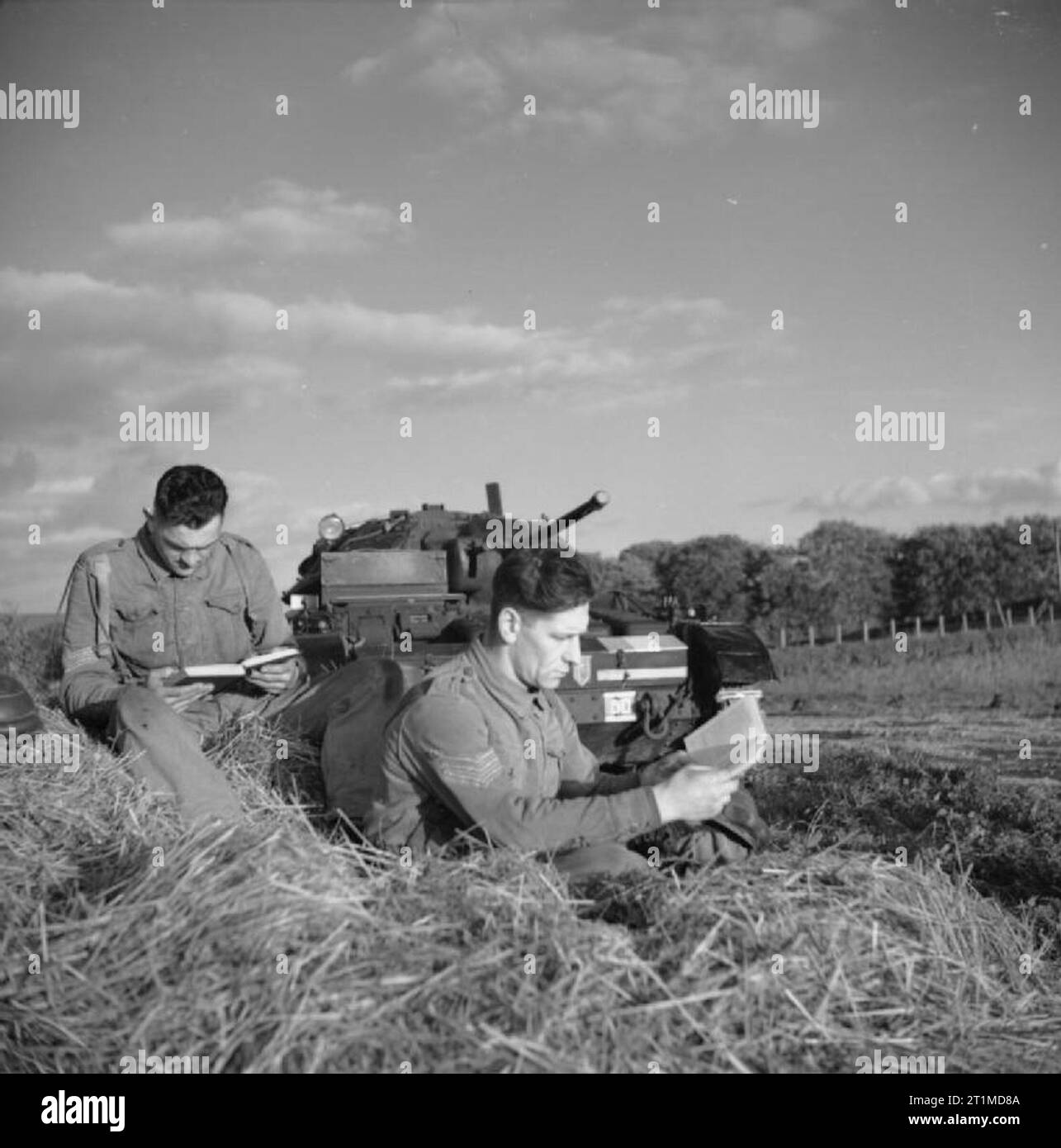 The British Army in the United Kingdom 1939-45 The crew of a Crusader ...