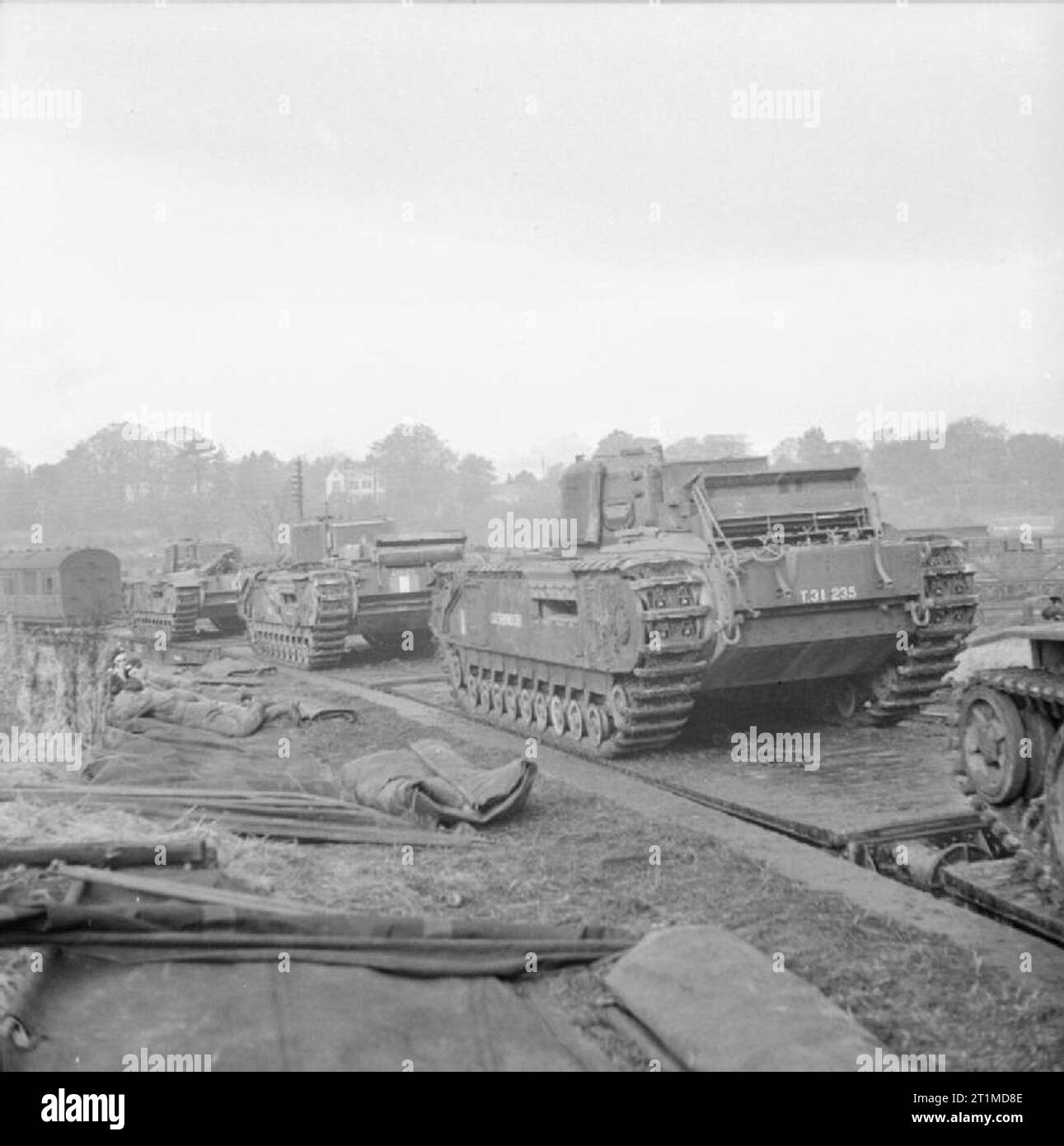 The British Army in the United Kingdom 1939-45 Churchill tanks on ...
