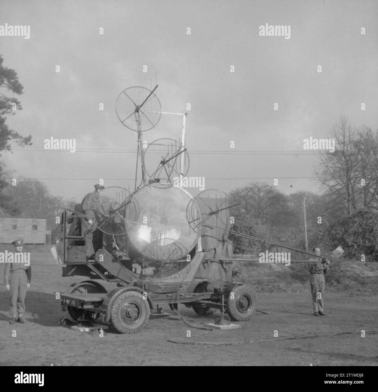 The British Army in the United Kingdom 1939-45 150cm Searchlight ...