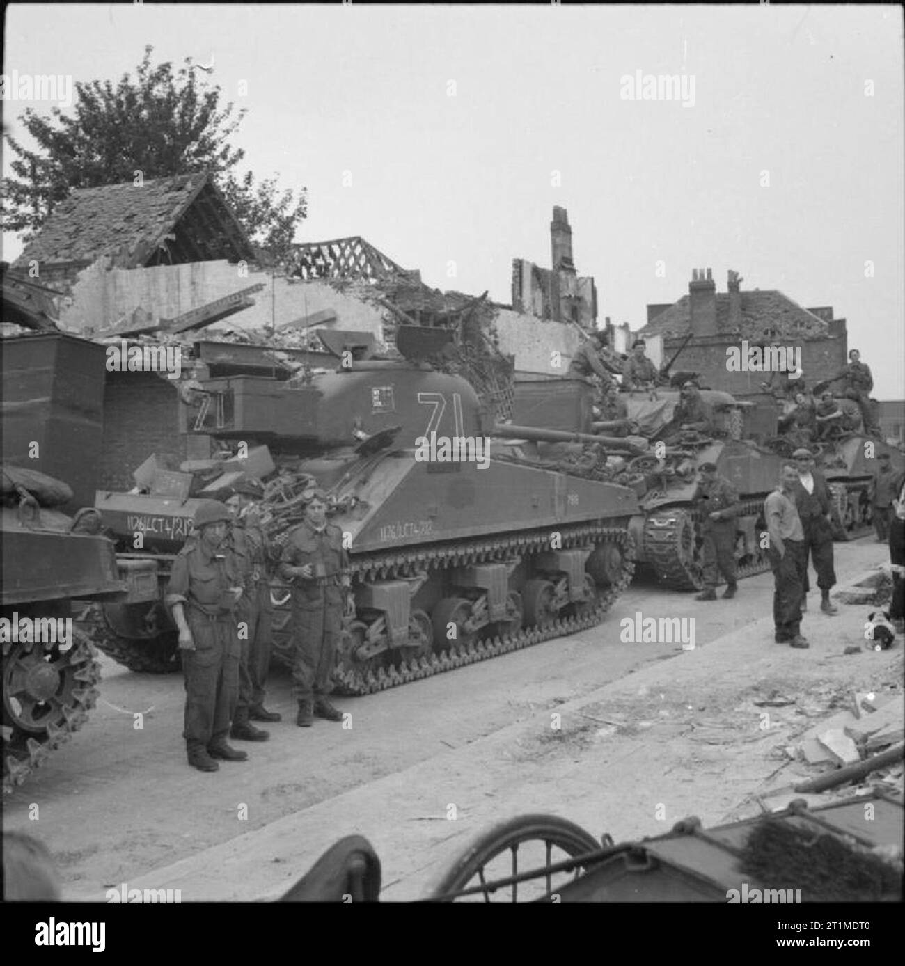 The British Army in the United Kingdom 1939-45 A Sherman Firefly and ...
