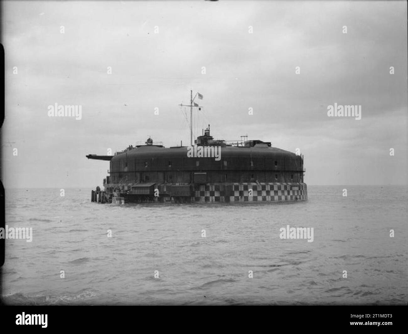 The British Army in the United Kingdom 1939-45 Horsesands sea fort, in ...