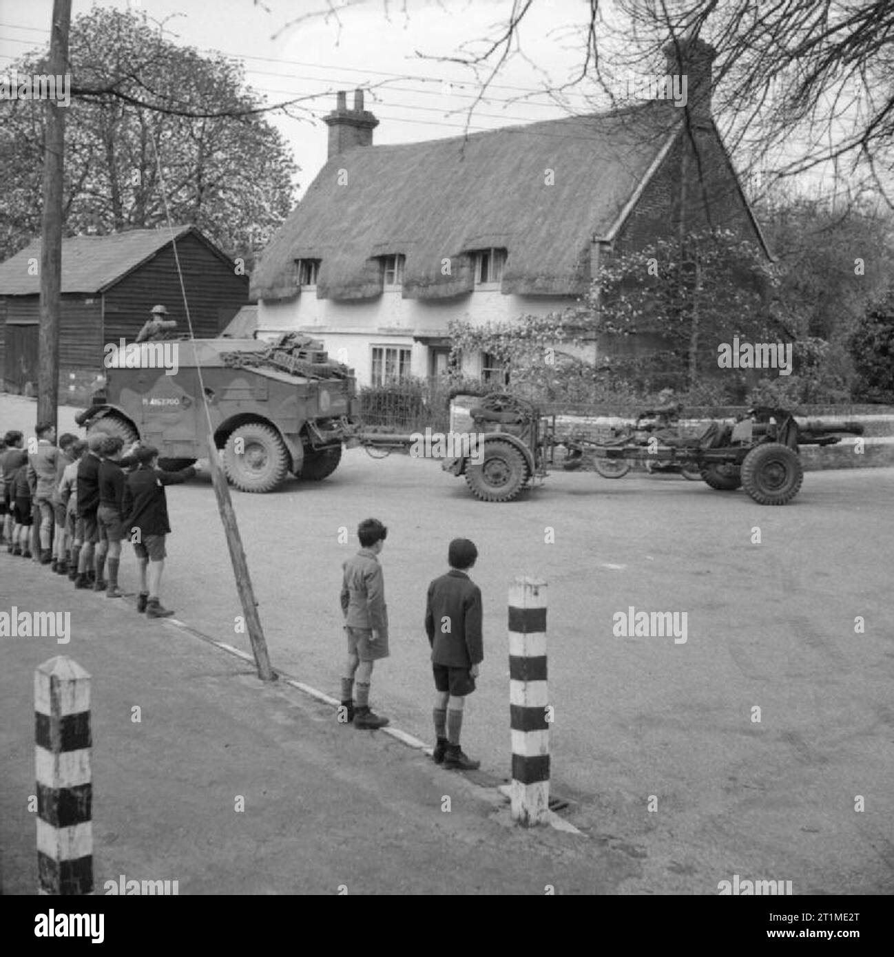British morris c8 artillery tractor Black and White Stock Photos ...