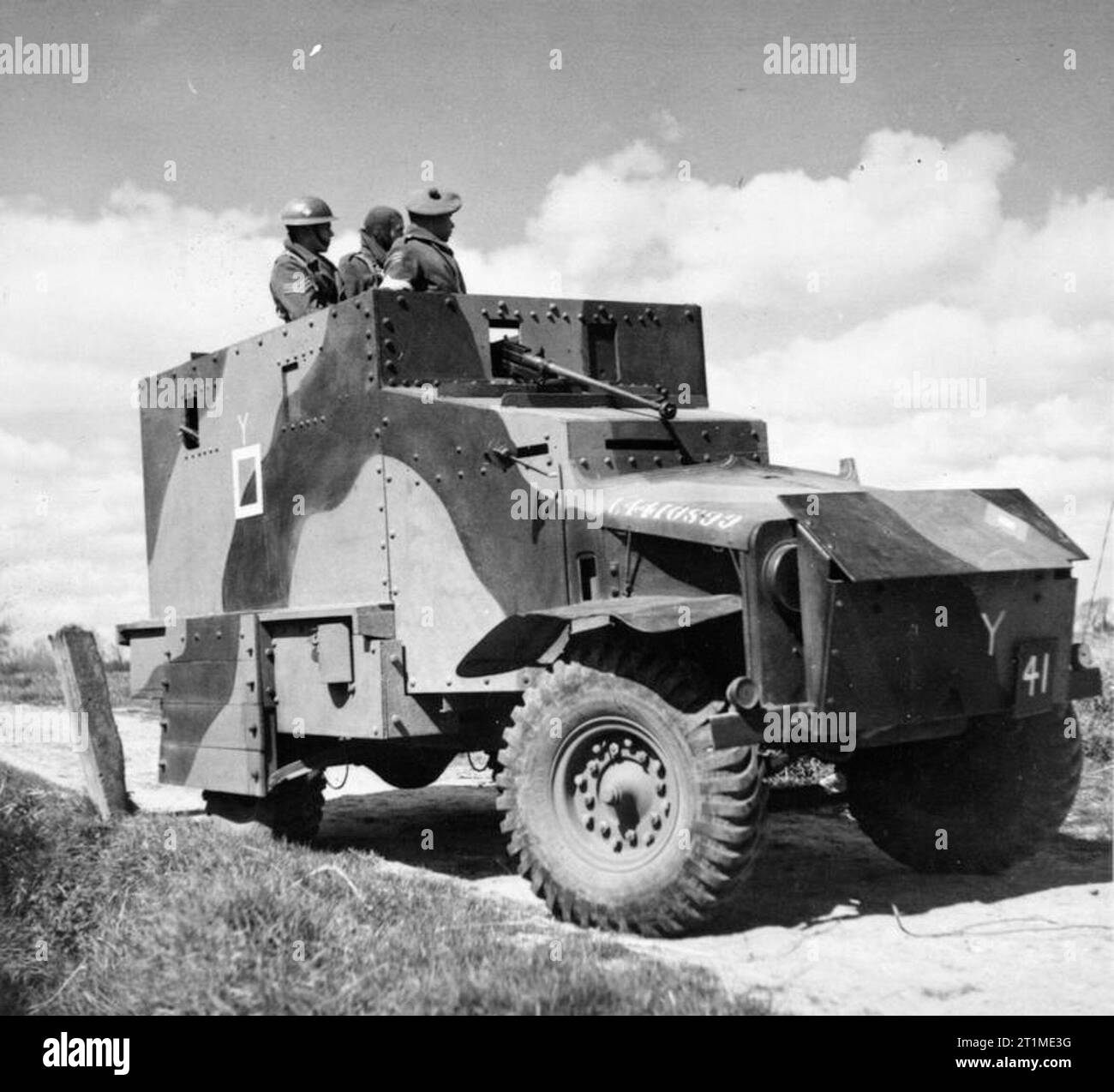 The British Army in the United Kingdom 1939-45 A 'Bison' armoured ...