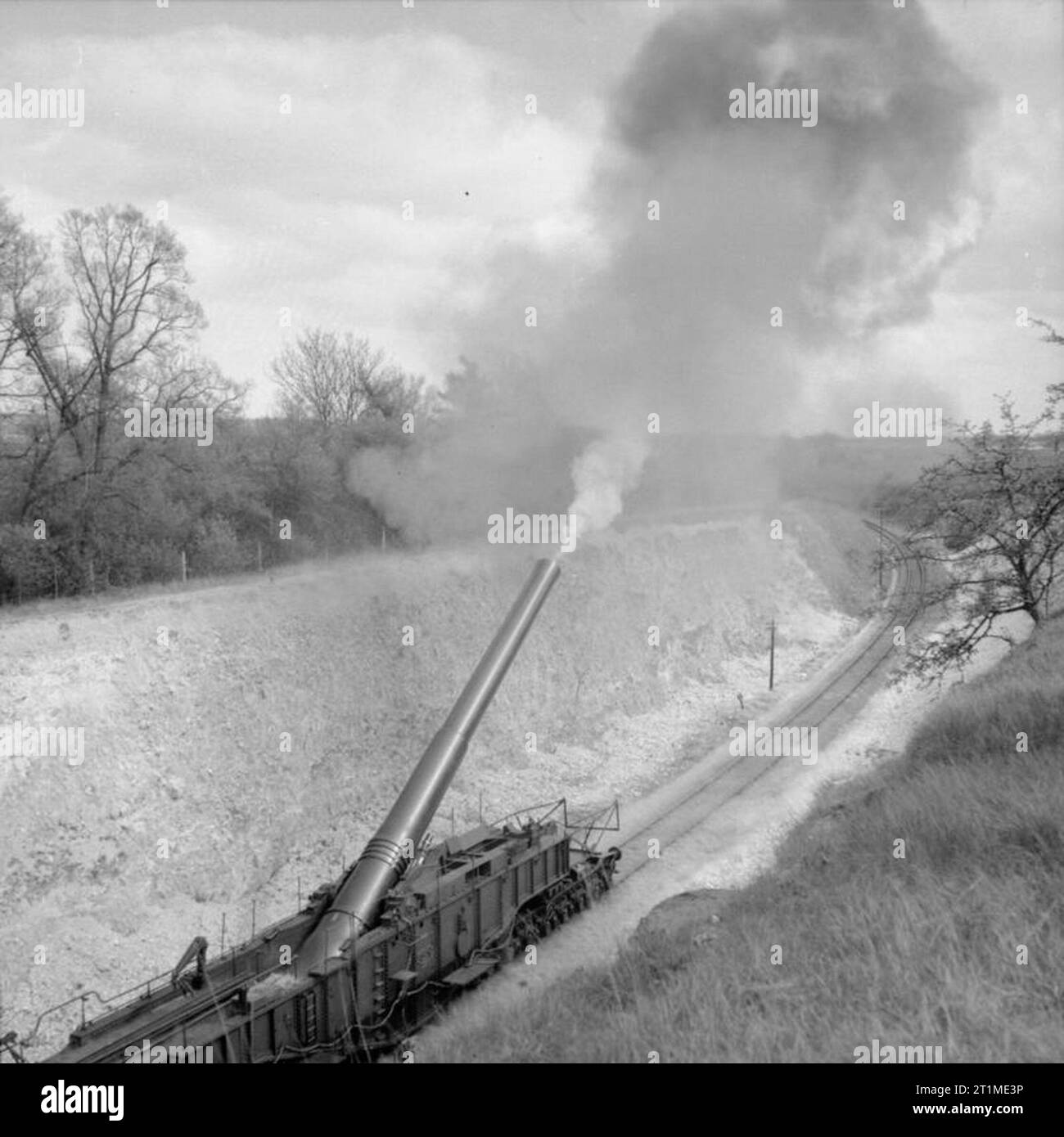 The British Army in the United Kingdom 1939-45 The 18-inch railway gun ...