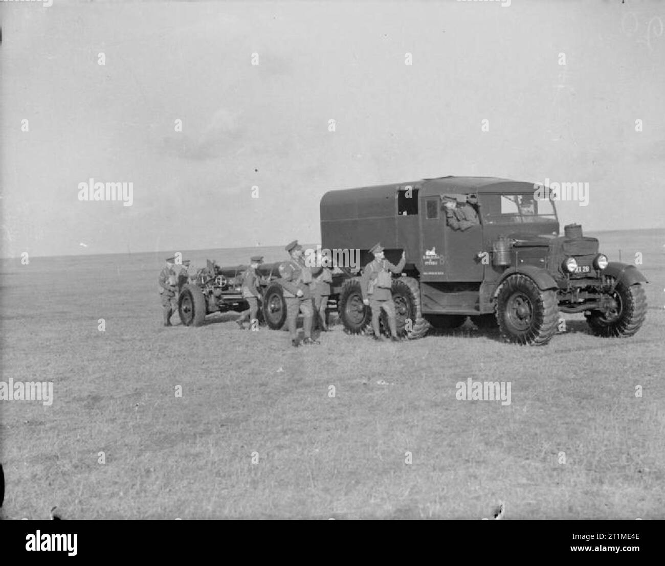 The British Army in the United Kingdom A Scammell Pioneer artillery ...