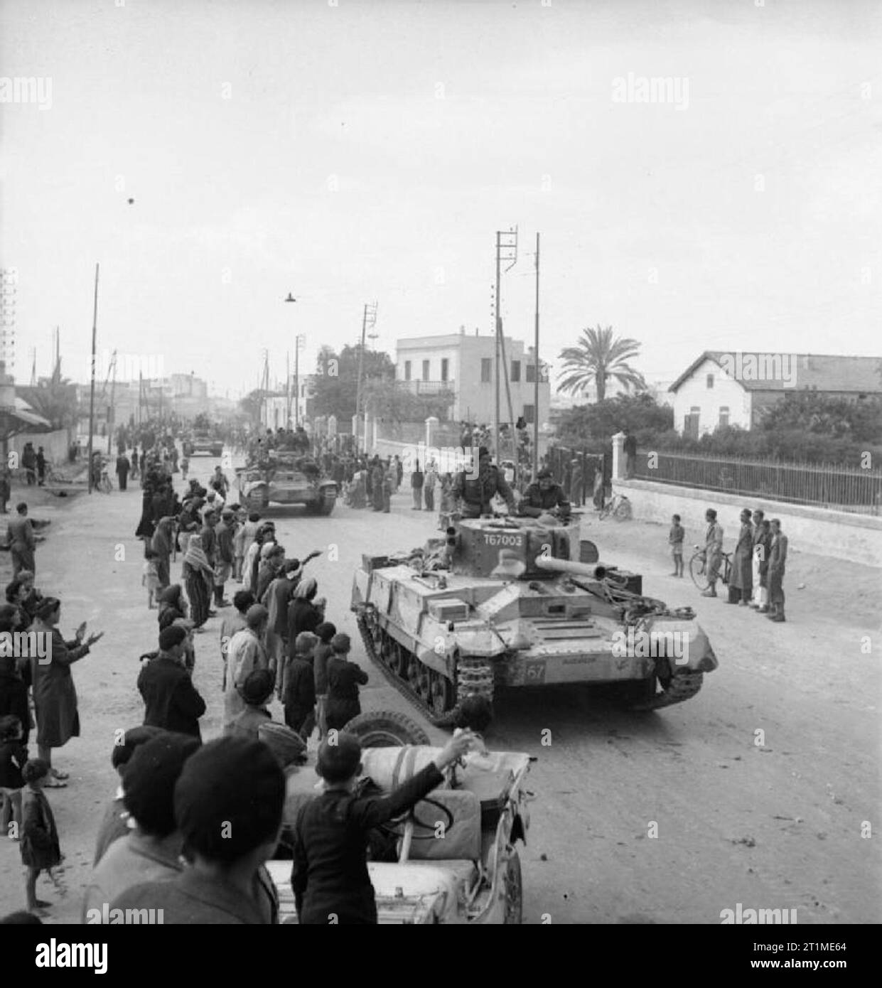 The British Army in Tunisia 1943 Valentine tanks pass cheering crowds ...