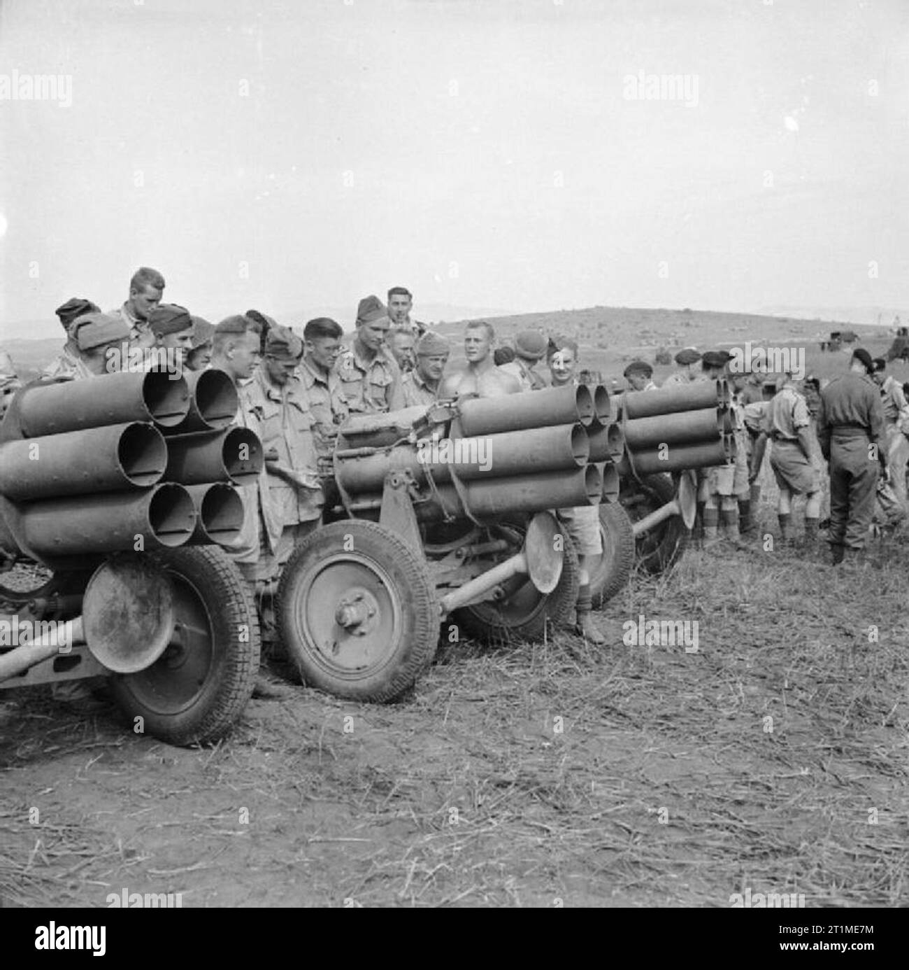 The British Army in Tunisia 1943 Troops with captured German ...