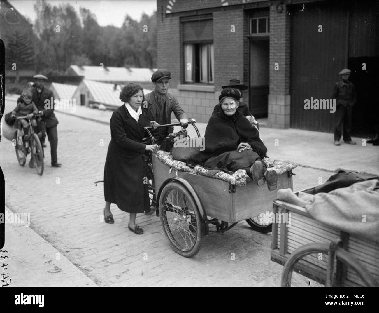 The British Expeditionary Force (bef) in France 1939-1940 Refugees: An ...