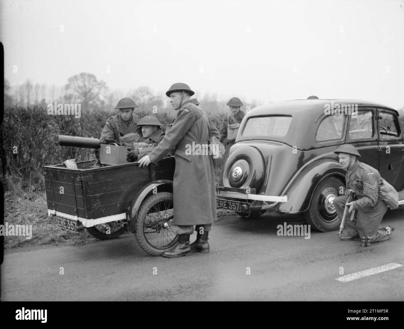 The Home Guard 1939-45 Members of the Home Guard operate a Browning ...