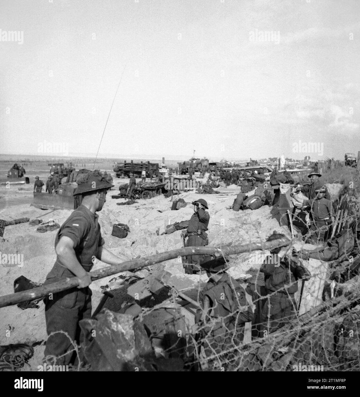 British troops and naval beach parties on Sword Beach in Normandy on D ...