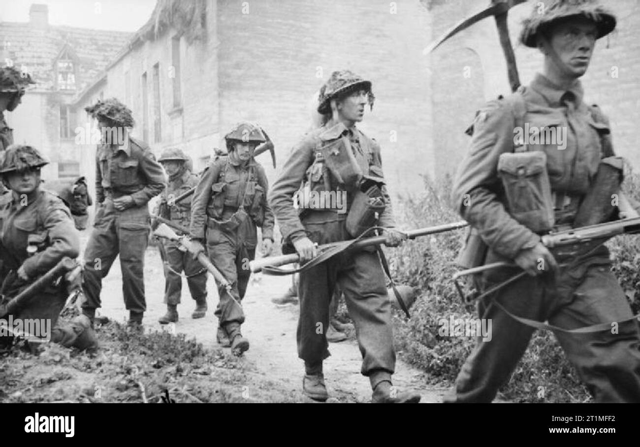 Infantry of 6th Royal Scots Fusiliers, 15th (Scottish) Division in the ...