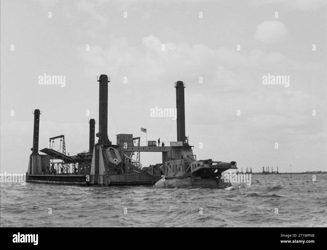 The Mulberry Harbour Construction in Britain: A Spud pierhead unit ...