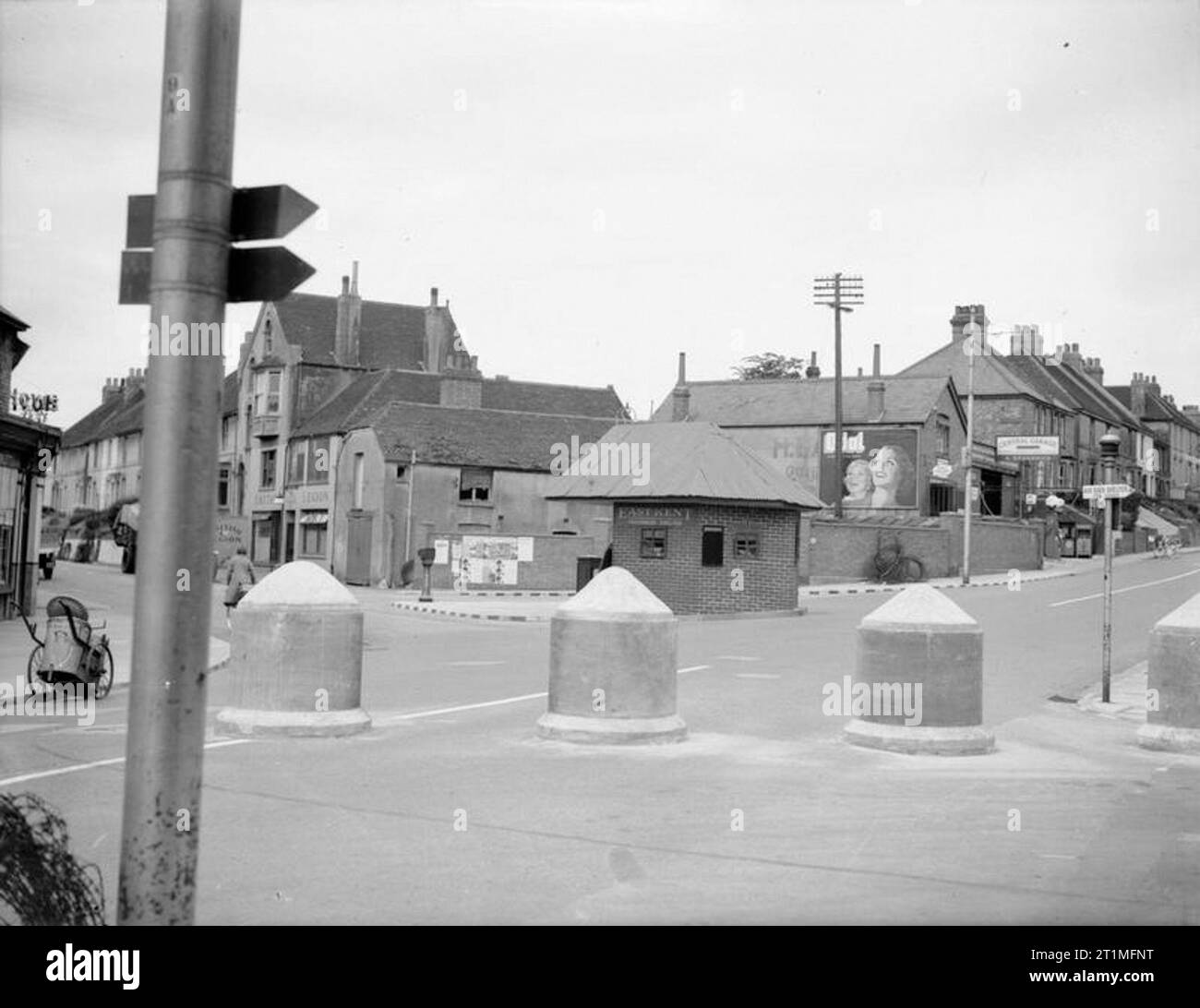 Invasion Defences in the United Kingdom Concrete road barriers in ...