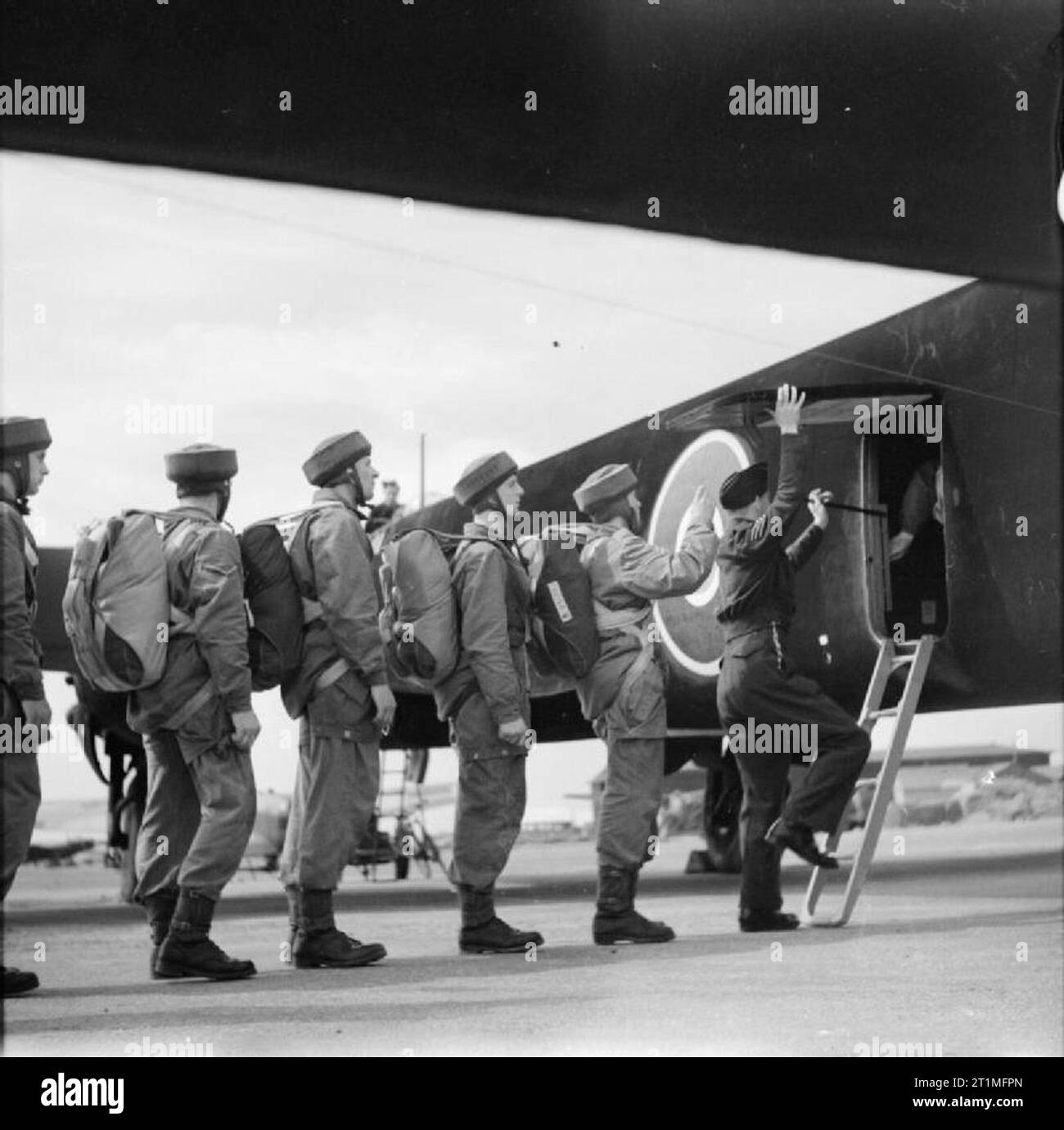 The Parachute Regiment in Training, Ringway, August 1942 Paratroop ...
