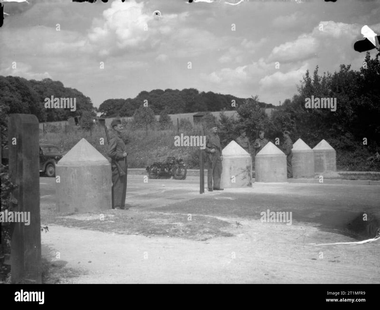 Invasion Defences in the United Kingdom Members of the Local Defence ...