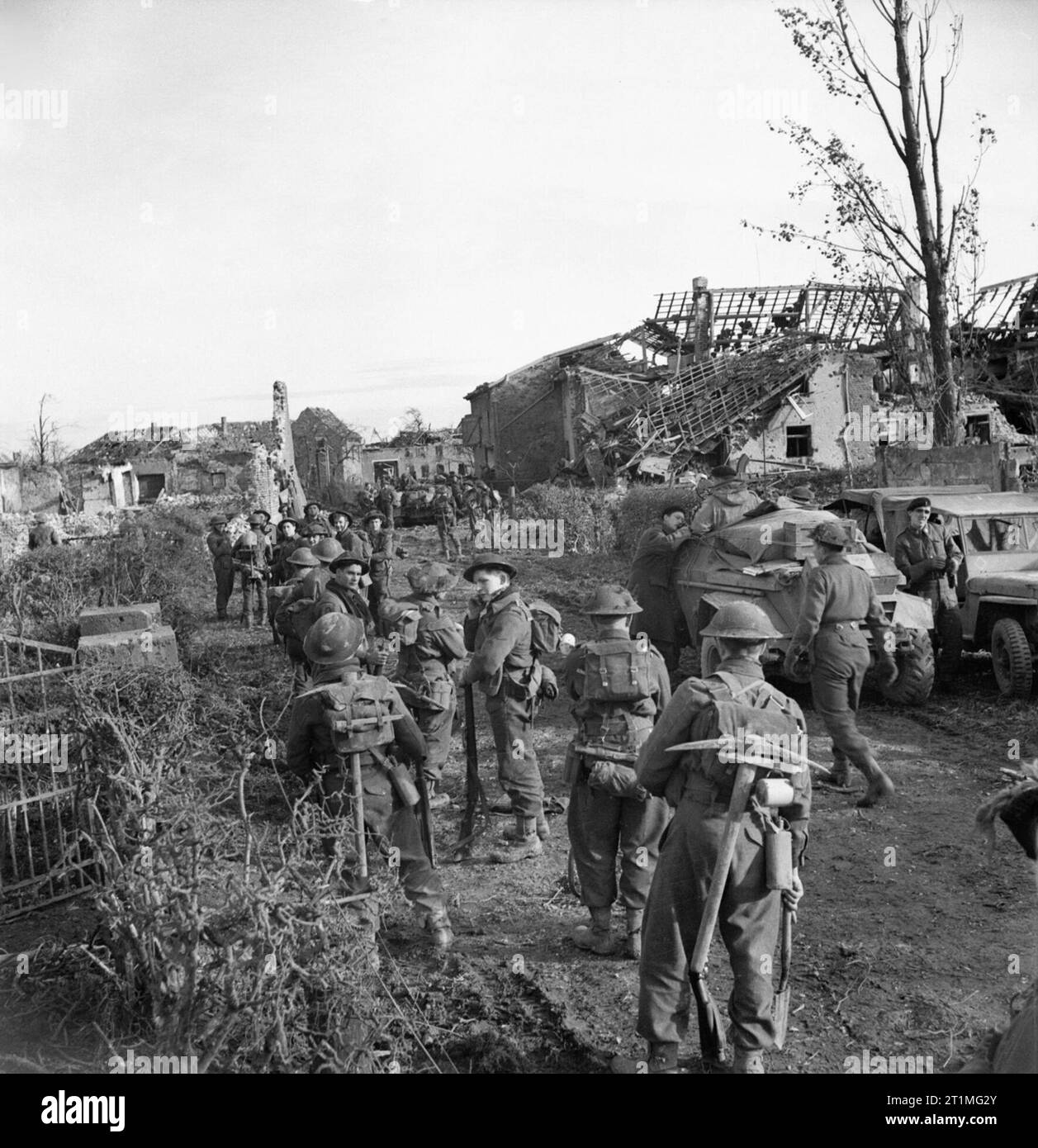 Troops of the 7th Somerset Light Infantry, 43rd (Wessex) Division ...