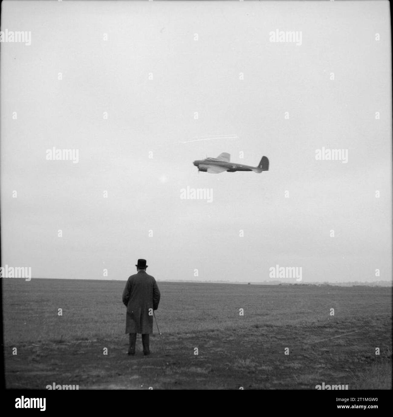 Winston Churchill in the Second World War Winston Churchill watches a ...